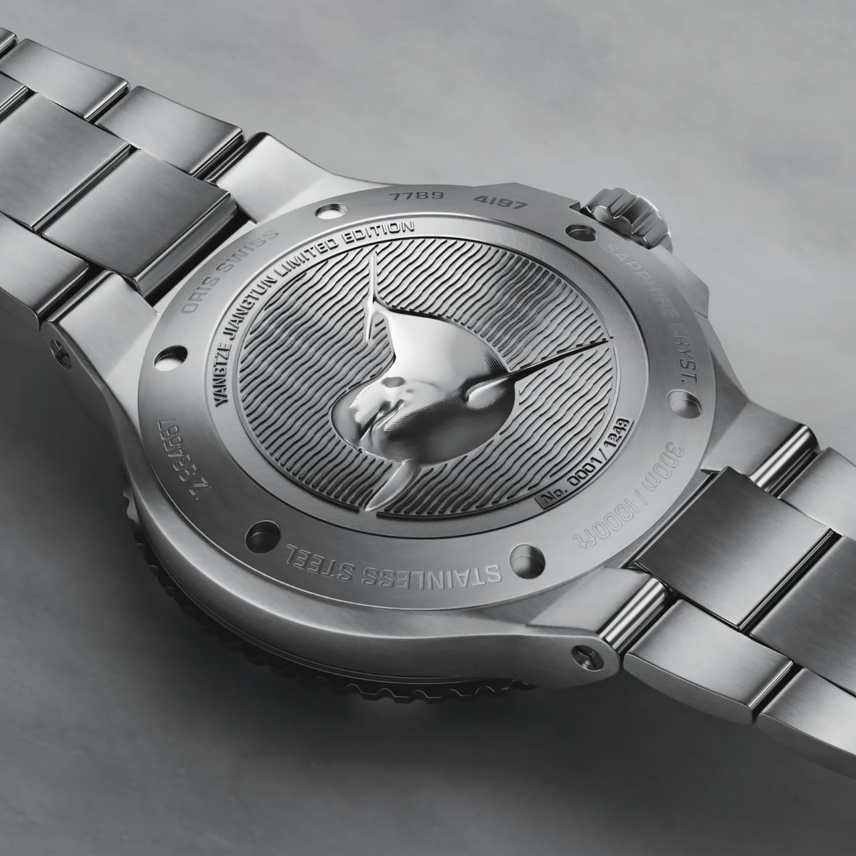 Oris - Aquis 43.5 mm Yangtze Jiangtun Limited Edition - 0173377894197 ...