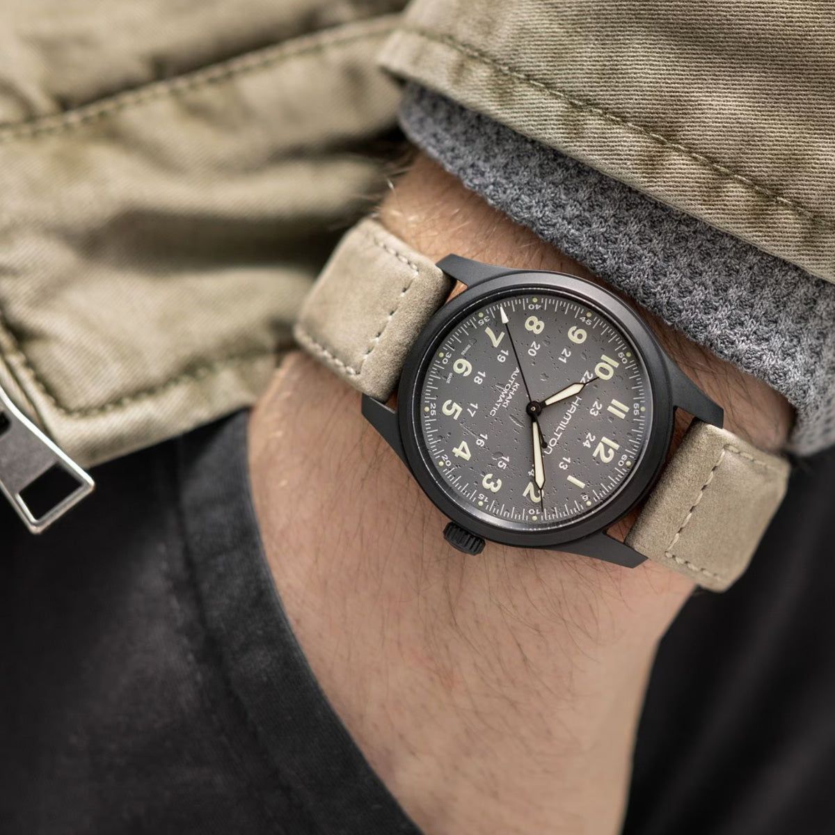 Hamilton - Khaki Field 38 mm Automatic Titanium Grey Dial PVD - H70215 ...